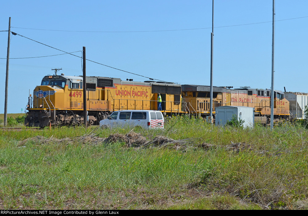 Engine trouble for UP 4499